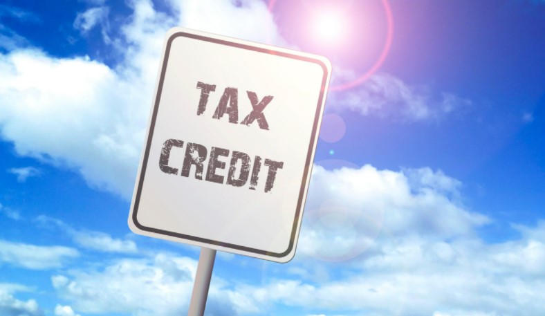 How Much Can You Earn and Still Get Tax Credits in UK? - The Business View