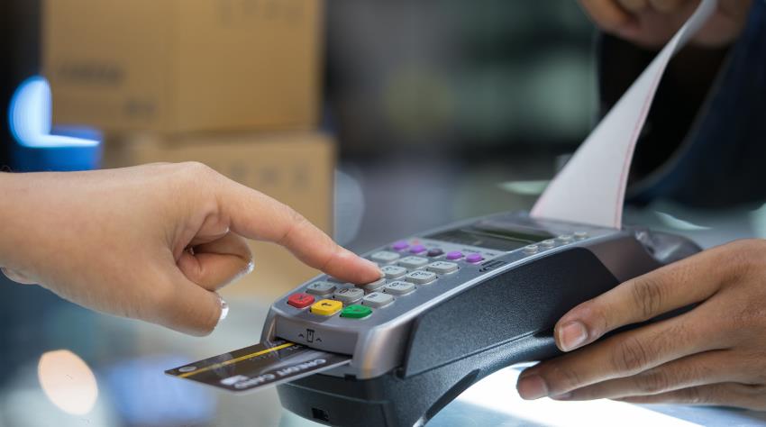 How Does a Card Payment Machine Work? - The Business View