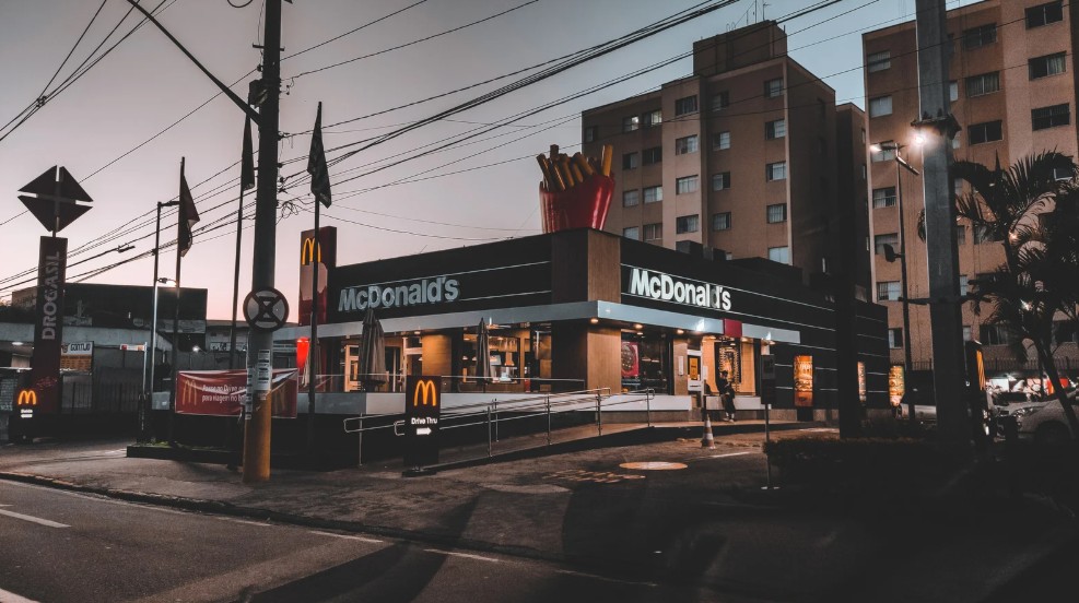 McDonald's Employee Benefits & Payroll: Everything You Need to Know ...