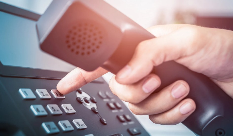 0204 Numbers UK | How Much Does It Cost? - The Business View