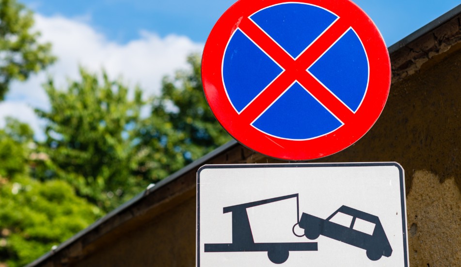 When May You Stop on an Urban Clearway in the UK? - The Business View