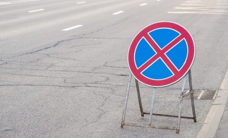 When May You Stop on an Urban Clearway in the UK? - The Business View