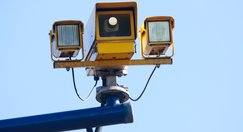 What Do Traffic Light Cameras Look Like in the UK? - The Business View